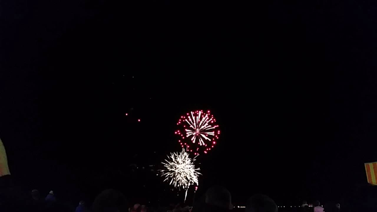 Southend Seafront Fireworks November 7th 2015 - YouTube