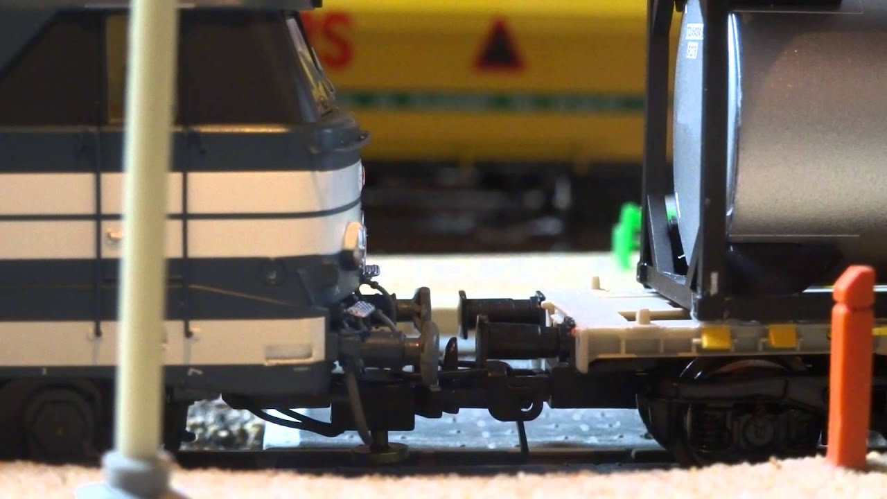 La BB 67000 REE avec un deteleur digital KROIS installé - YouTube