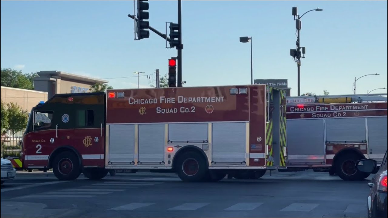 Chicago Fire Dept Squad 2 and Battalion 7 (Spare) Responding - YouTube