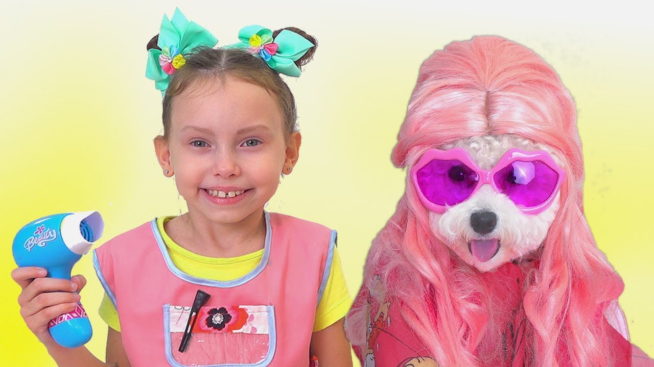 Alice pretend play in beauty salon with pets and friends - YouTube