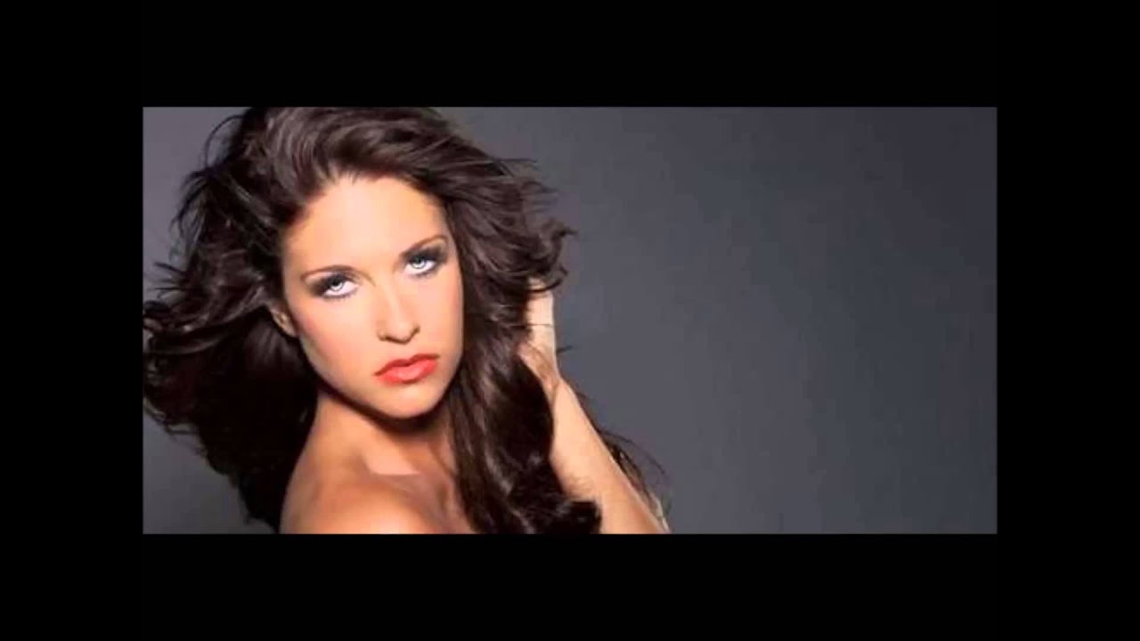 Kelly Kelly theme arena effects'holla' - YouTube