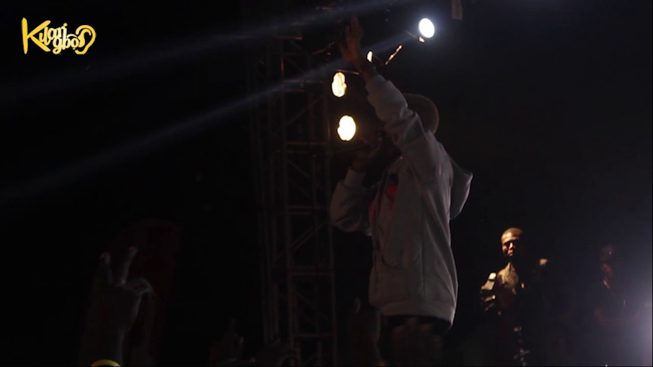 Olamide New Artist "Lyta" Couldn't Hide It From His Fans During Live ...