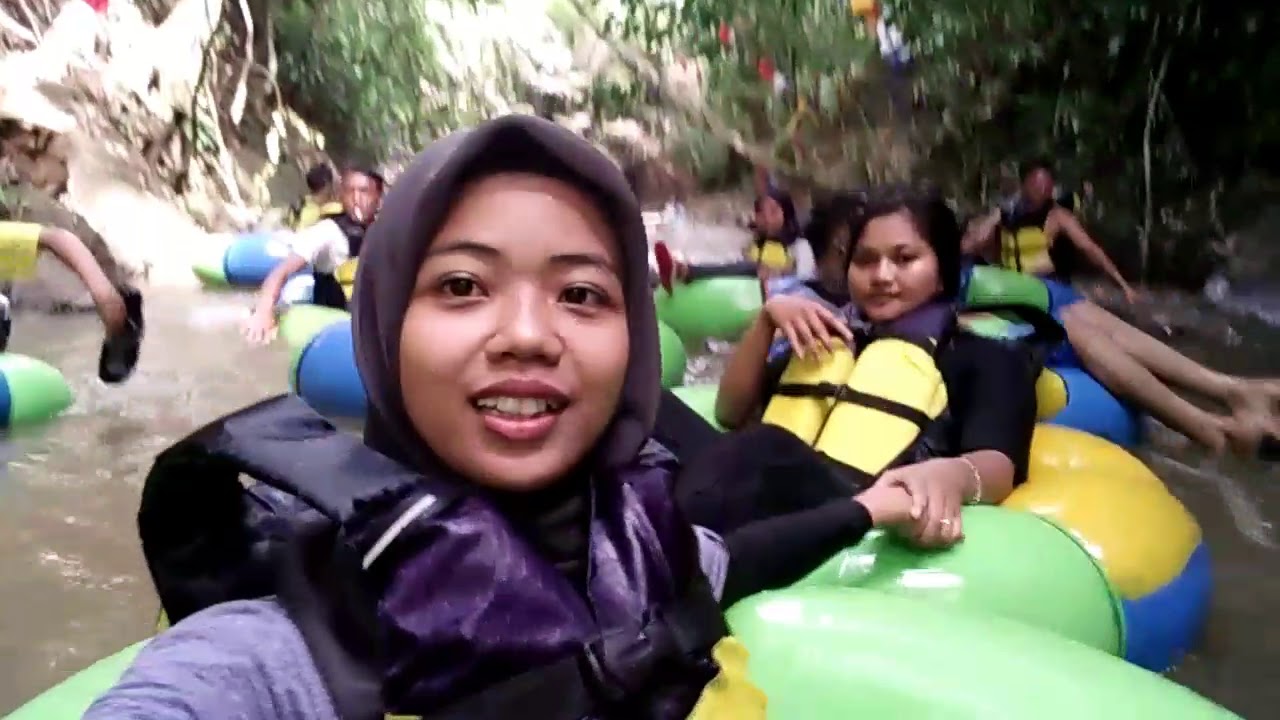 TEMBUKU RIVER TUBING (via agro wisata tanjung menanti) - YouTube