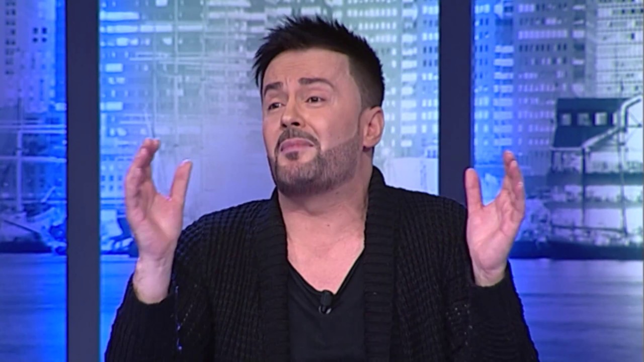 Emisioni "Boom", i ftuar Sinan Hoxha - YouTube