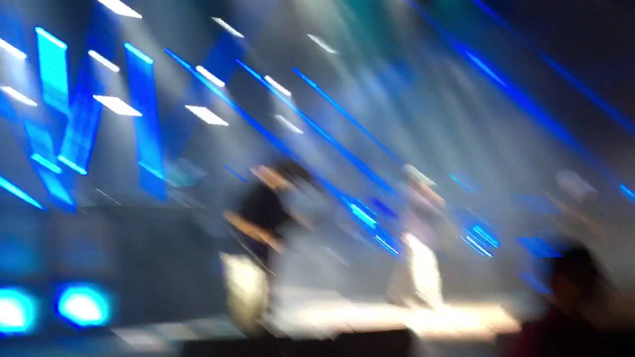 Deftones - Be quiet and drive - YouTube
