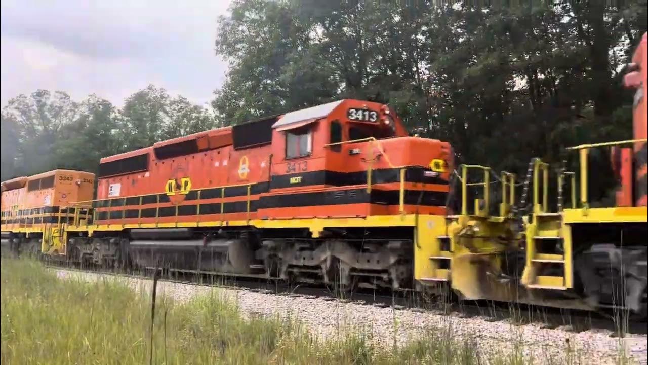 Marquette Rail D704 southbound 8/1/24 - YouTube