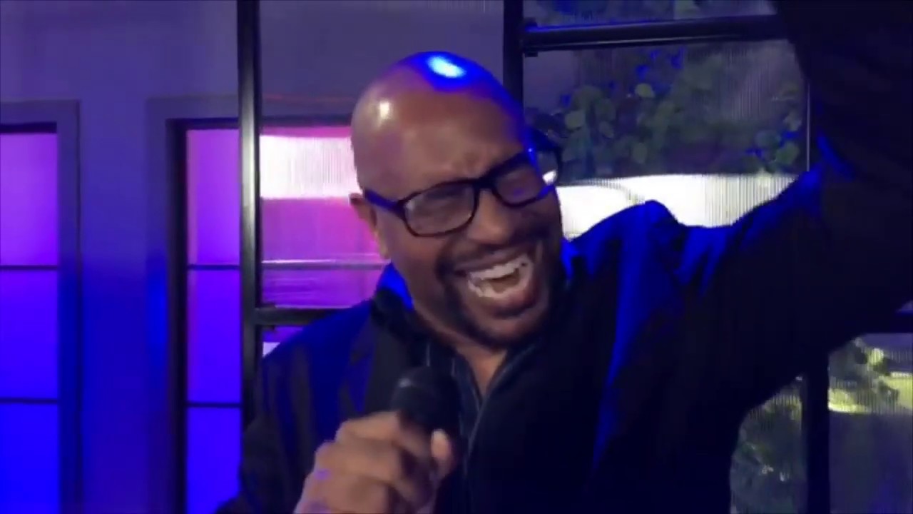 Tavis Minner - (Live) Gotta Believe in Yourself - YouTube