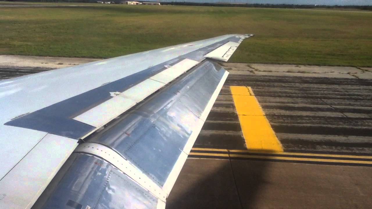 American Airlines MD80 Landing Into Austin, Texas - YouTube