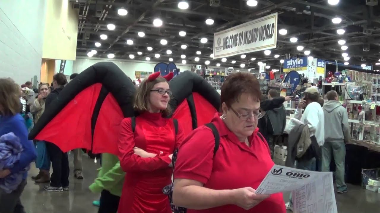 Cosplay at Ohio Comic Con. - YouTube