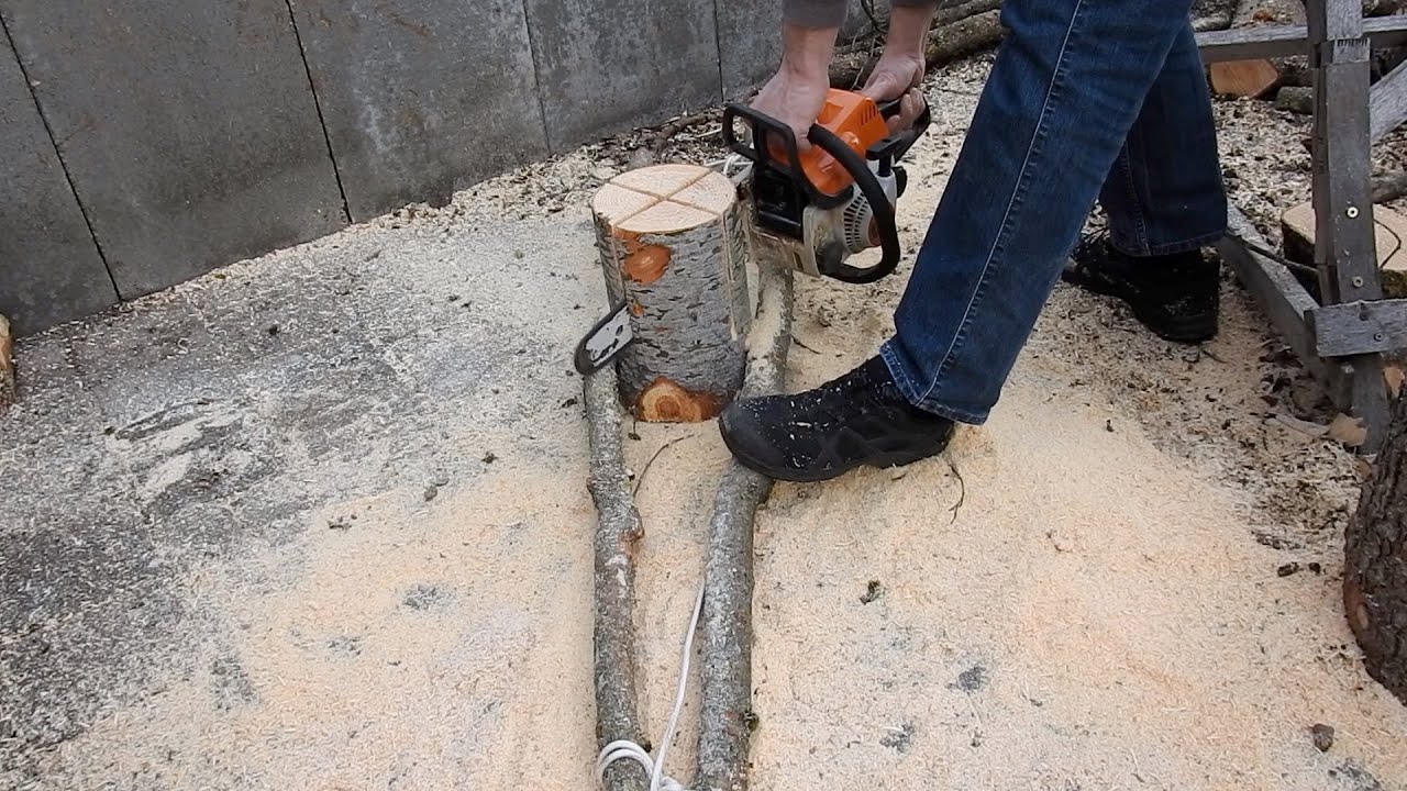 Swedish Torches Cut Safely | Simple DIY Log Vice For Your Bushcraft ...