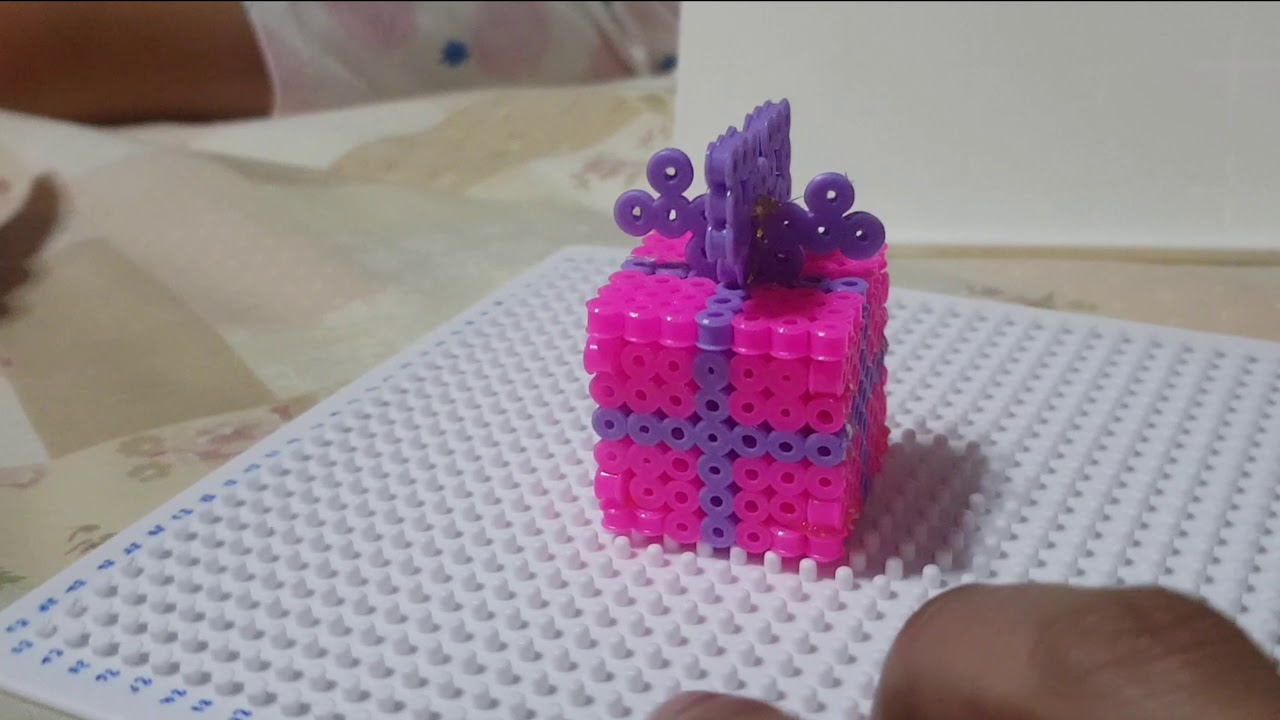 Pyssla 3d gift box 🎁 - YouTube
