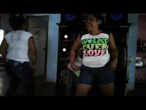 Bailando mueve el toto