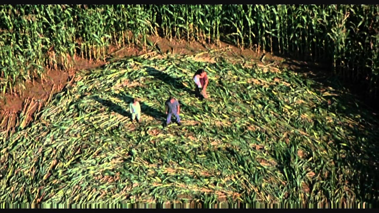 Formalist Cinema - Crop Circle Sequence from SIGNS [HD] - YouTube