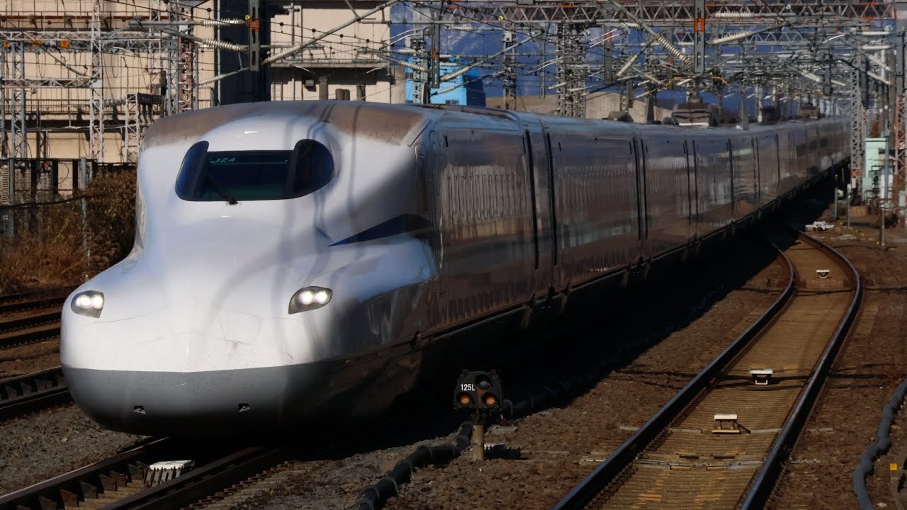 N700系の米原通過 - YouTube