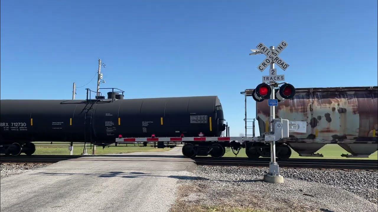 NS 3677 Leads Manifest North | Township Rd. 104 Railroad Crossing #1, Attica, OH - YouTube