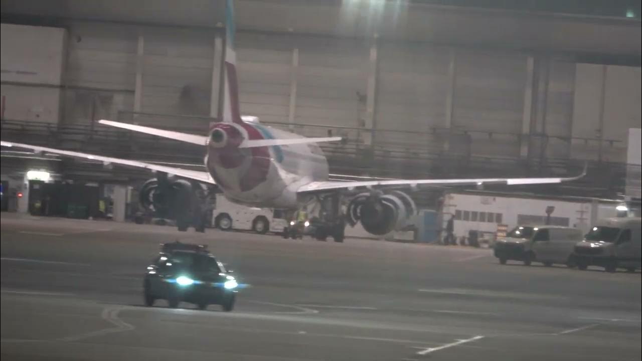 flug-x3-4428-mit-der-boeing-737-800-von-d-sseldorf-airport-am-13-09