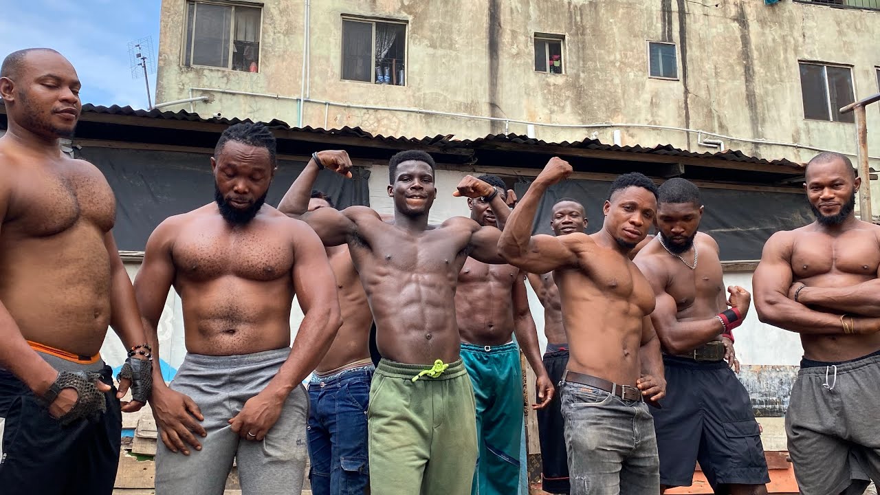 Black muscle flexing for the weekend #subscribe - YouTube