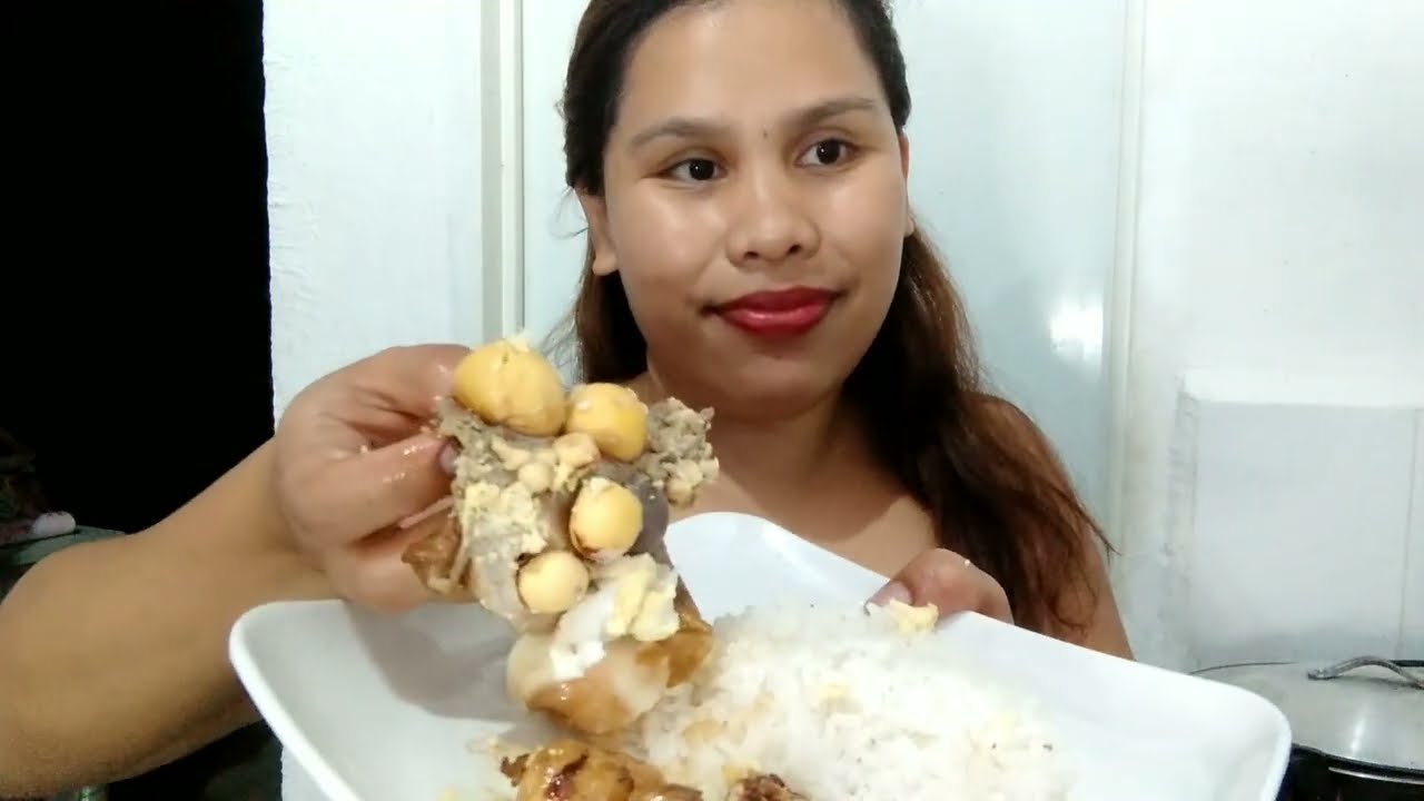 eating taguangkan sa manok | the famous barbeque in bantayan island ...