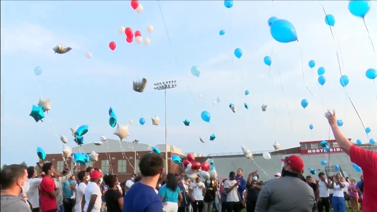 North Side football team and family members honor the life of Theo ...