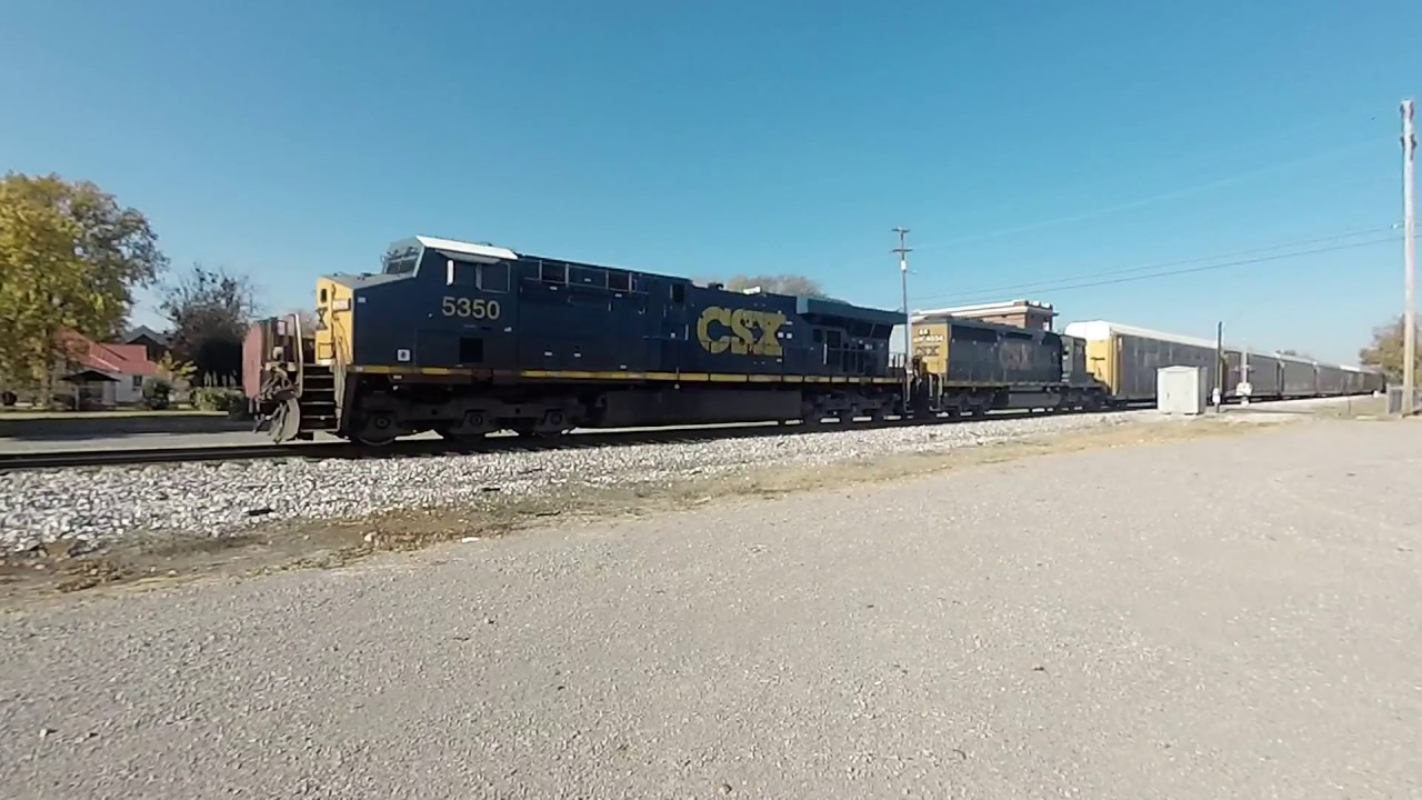 SD40-3 ex-L&N on CSX Autorack Train (with a handful of other cars ...