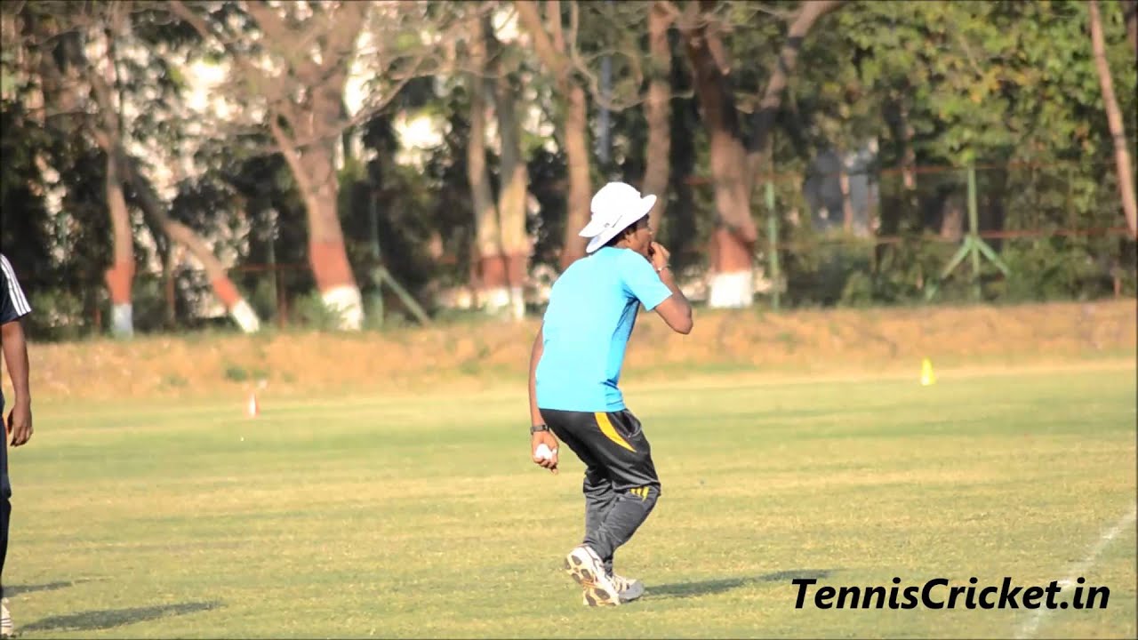 Dancing Umpire Satya in Tennis Cricket - YouTube