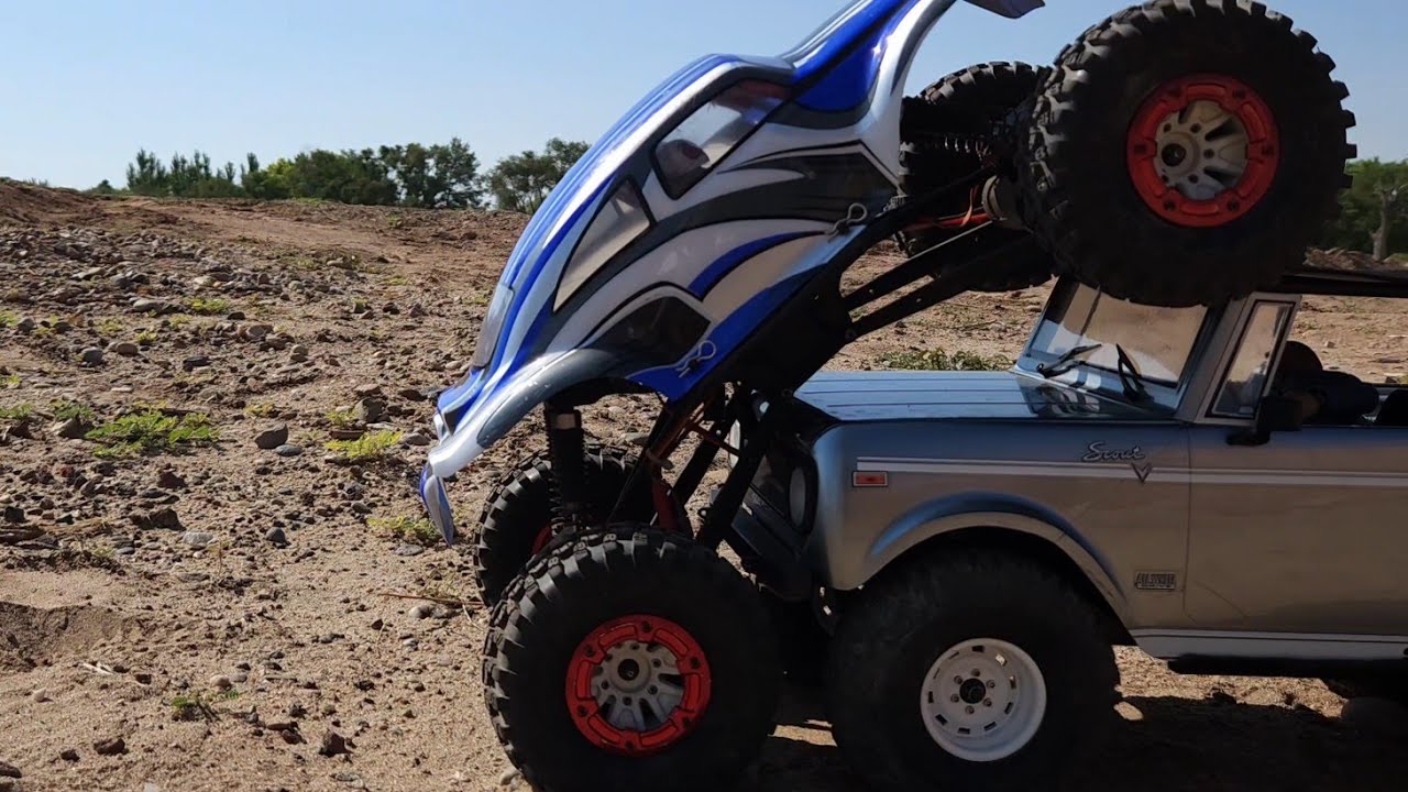 RC Danchee vs. Gen9 Scout 800! - YouTube