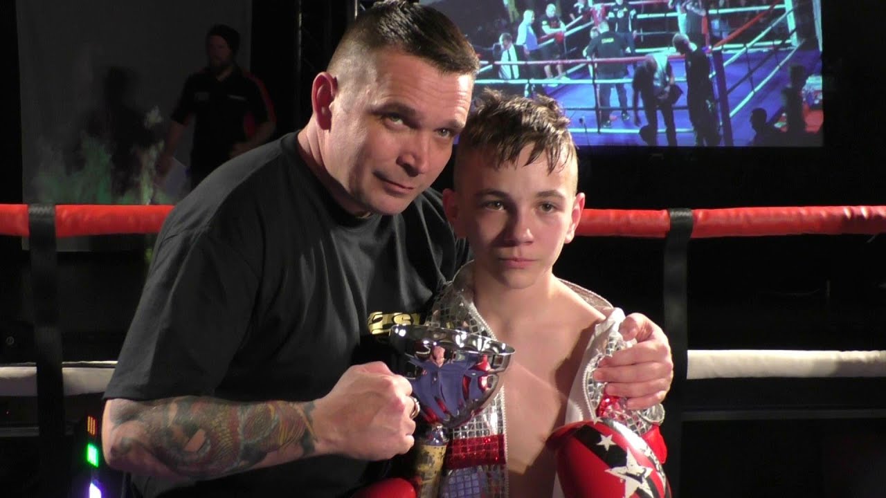 Cyclone 4 Boxing Billy Shelton V Joe Smith - YouTube