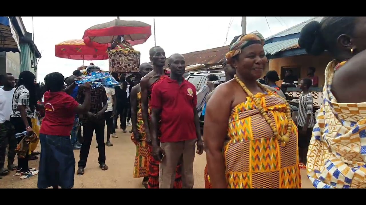 This is why African culture is a walking gallery during festivals ...