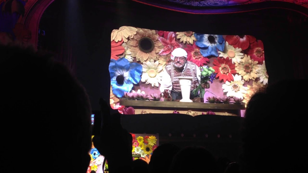 Monty Python Live (Mostly) at the O2 - Gumby - YouTube