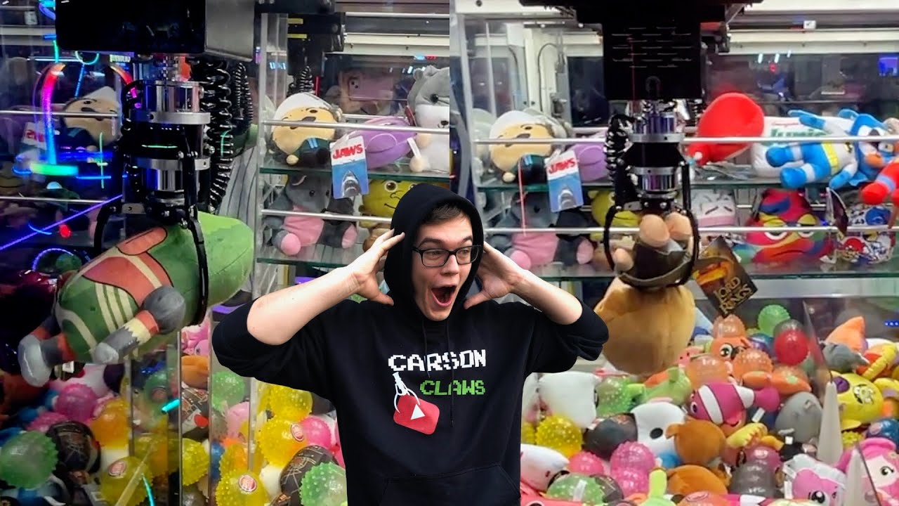 DOMINATING The Double Sided Arcade Claw Machine! - YouTube