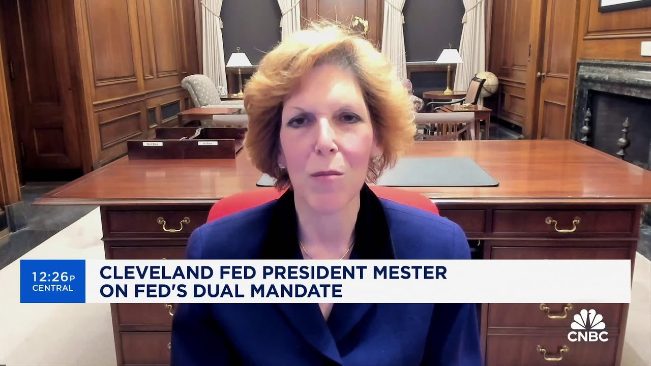 Cleveland Fed President Loretta Mester: Fed policy is restrictive - YouTube