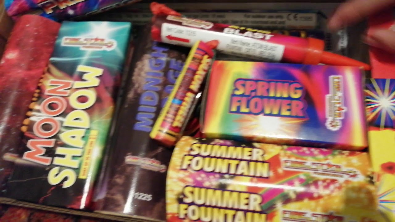MORRISONS FIREWORKS 2020 UNBOXING. - YouTube