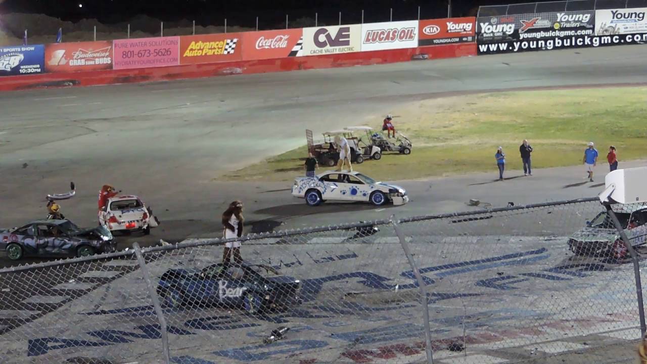 DOOMSDAY of DESTRUCTION 2016 - Mascot Demolition Derby - YouTube