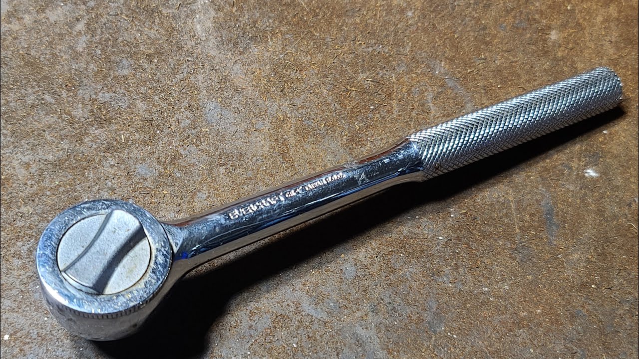 Napa EverCraft 3/8" Twin Pawl Round Head Ratchet Review - YouTube
