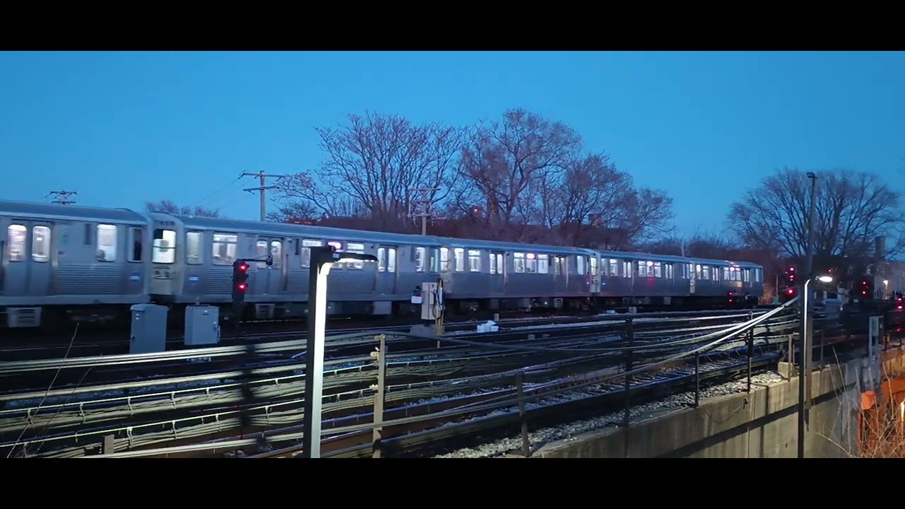 CTA train arriving at Howard Red Line station 3/6/2024 - YouTube