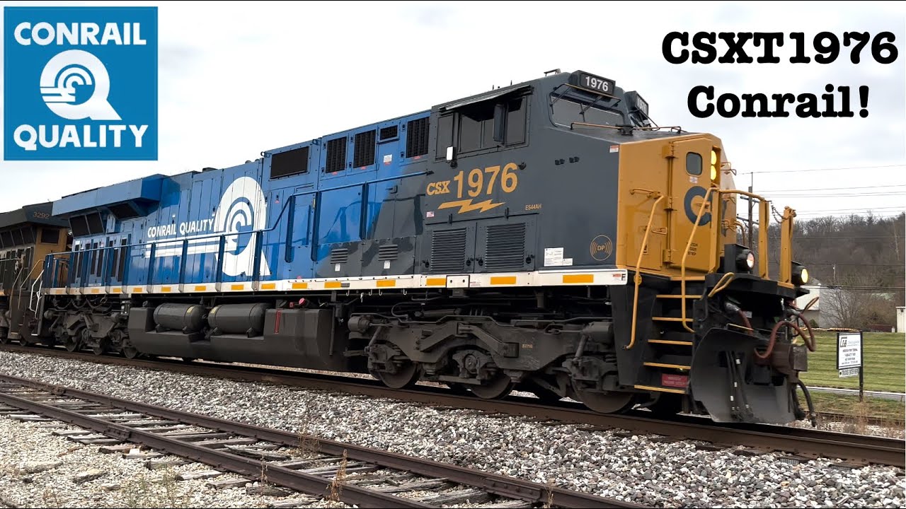 CSX 1976 Conrail Heritage Unit Leads M576 - YouTube