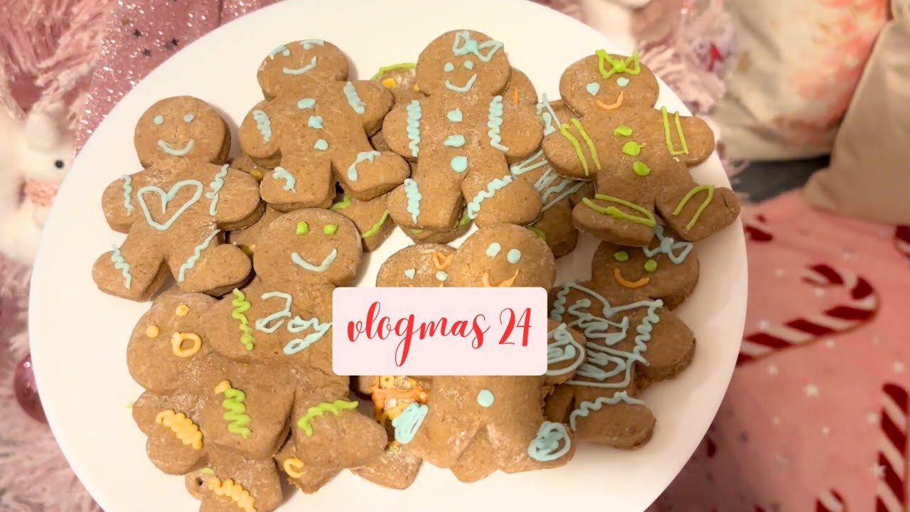 Vlogmas 24 | 👩🏻‍🍳 Facem turta dulce si chec red velvet Starbucks 🍰 ...