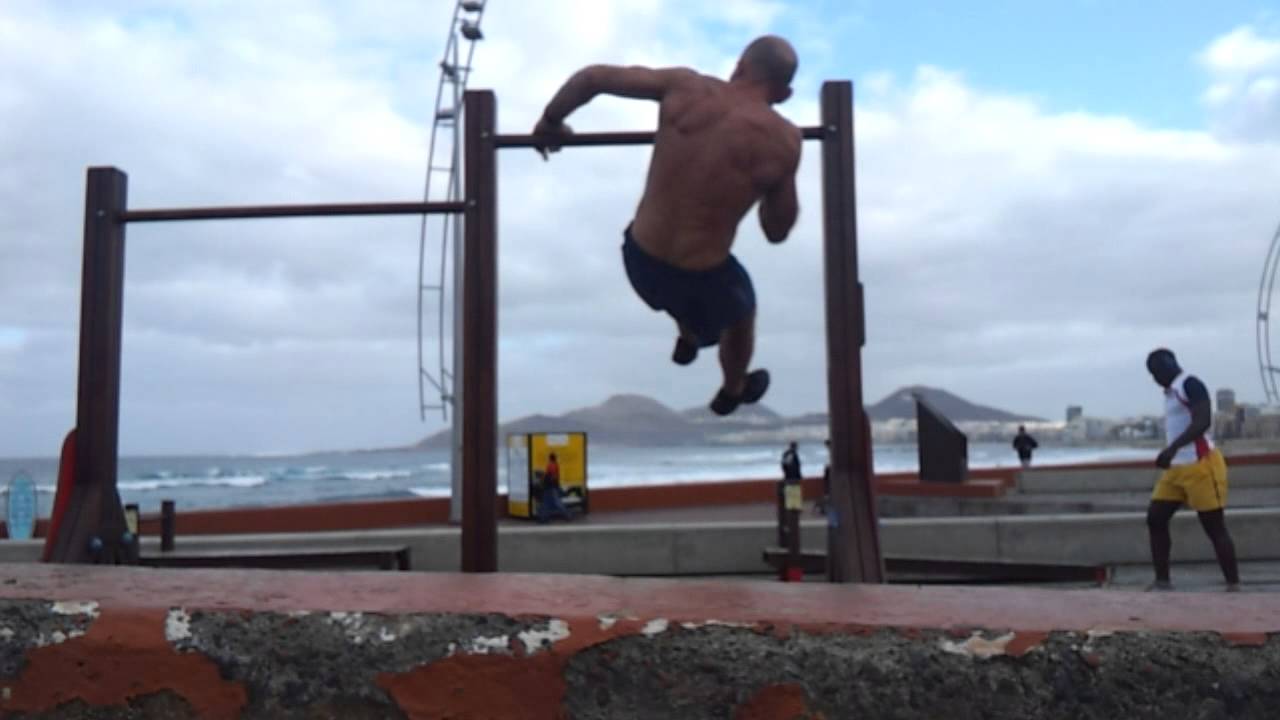 Archer pull ups to beginner muscle ups - YouTube