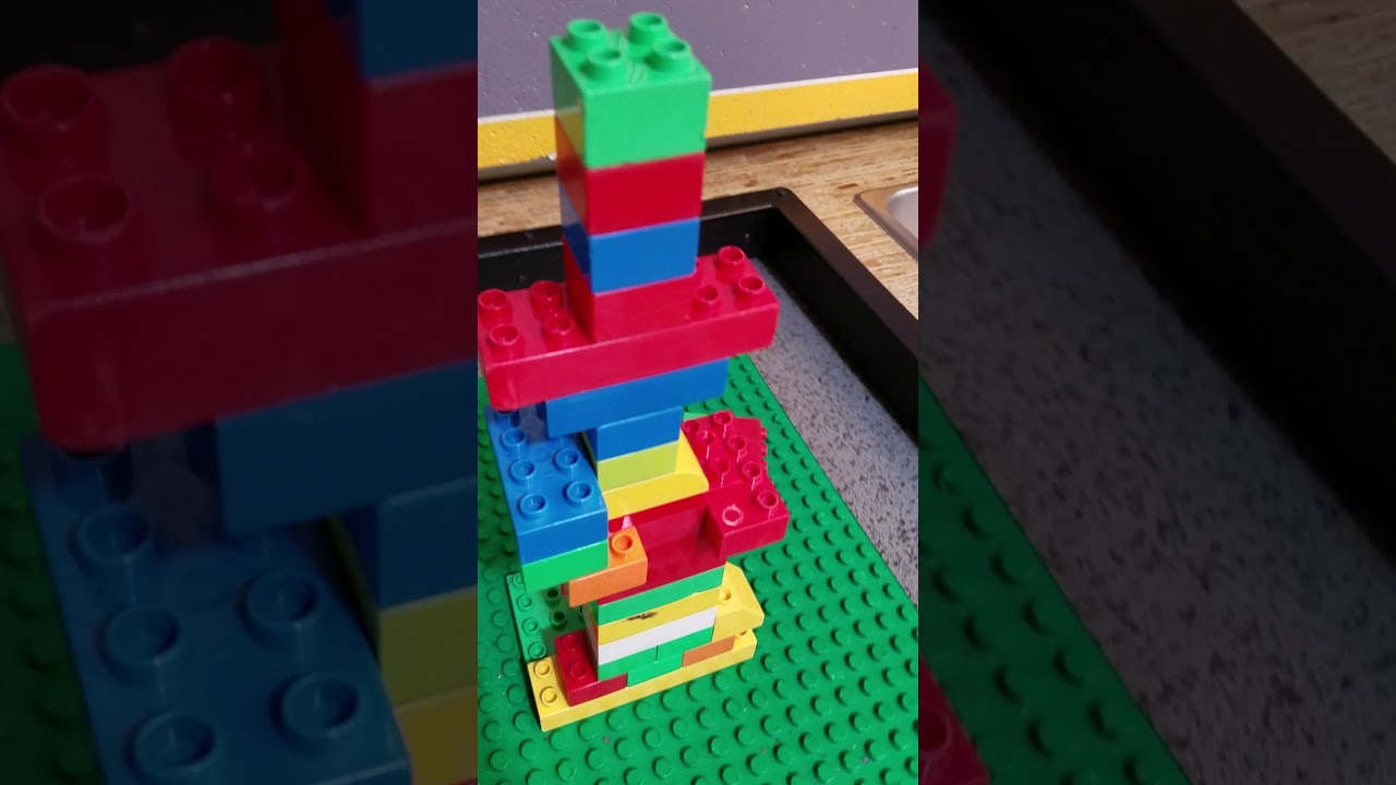 Lego building earthquake smulator - YouTube