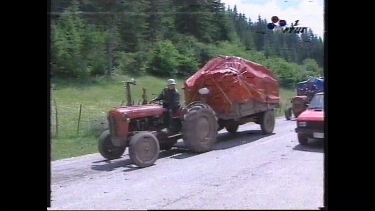 Peć 1999, Srbi i Crnogorci napuštaju grad Peć - YouTube