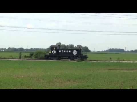 Monon DS-50 on the north track of the wye again - YouTube
