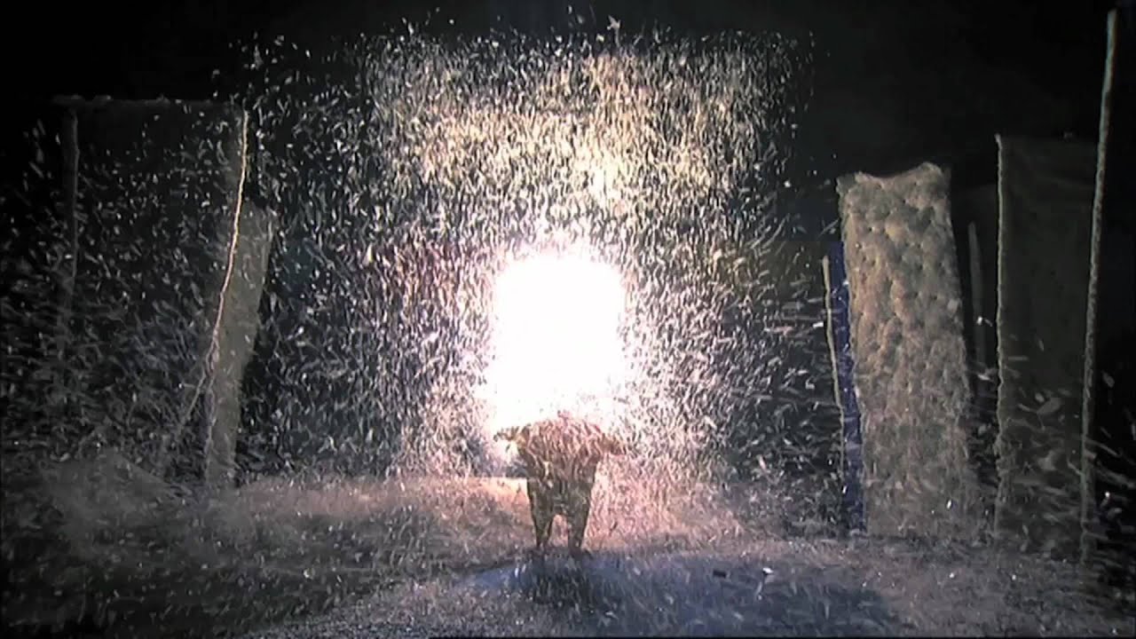 Slava's Snowshow - the ultimate theatrical adventure! - YouTube