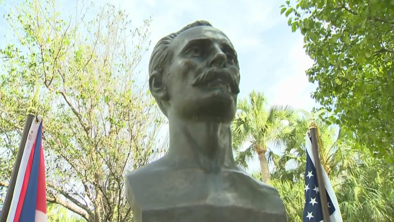 Cuban Hero José Martí Remembered On Miami Beach - YouTube