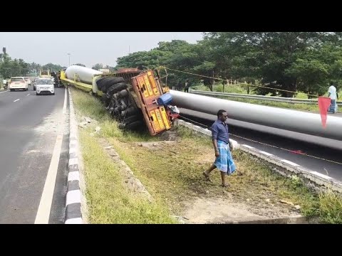 Wind Turbine blade vehicle accident 