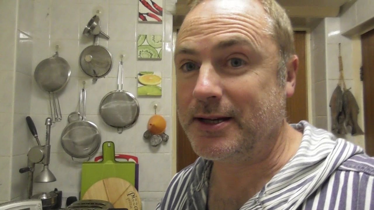 Self sufficient diary 27th November 2018 vile weather - YouTube