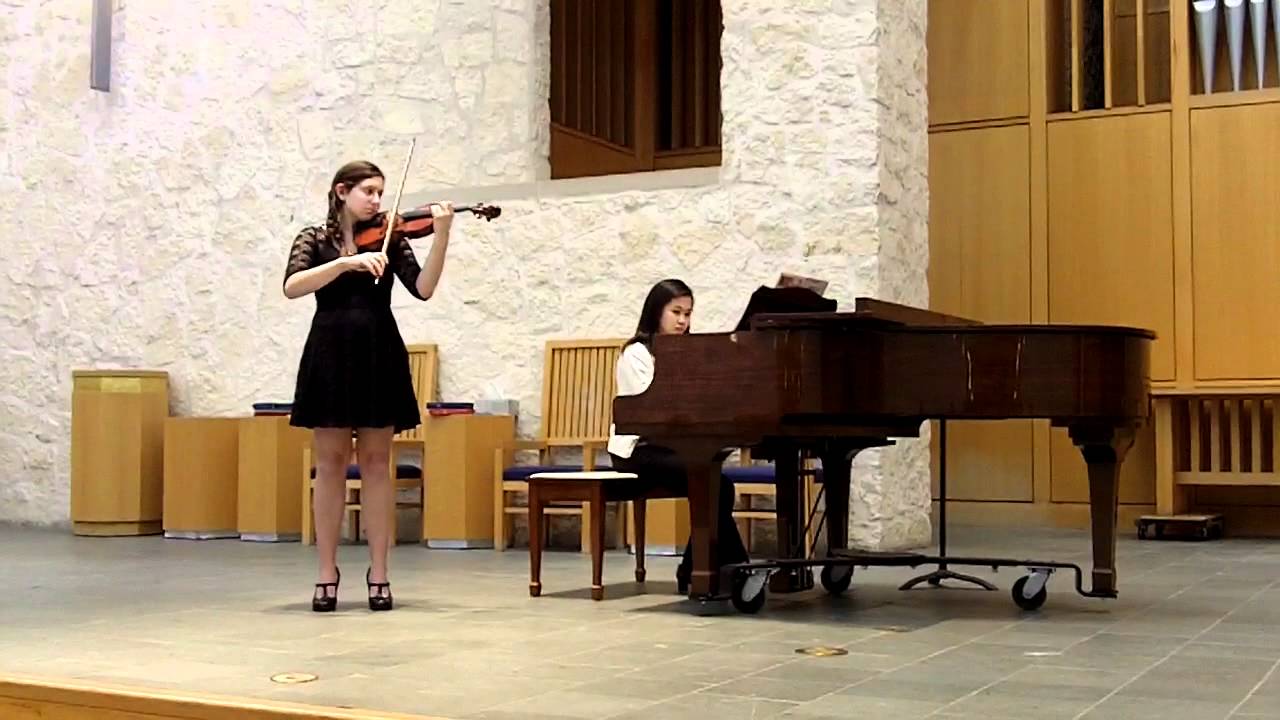 Danielle Monaco Air Varie - YouTube