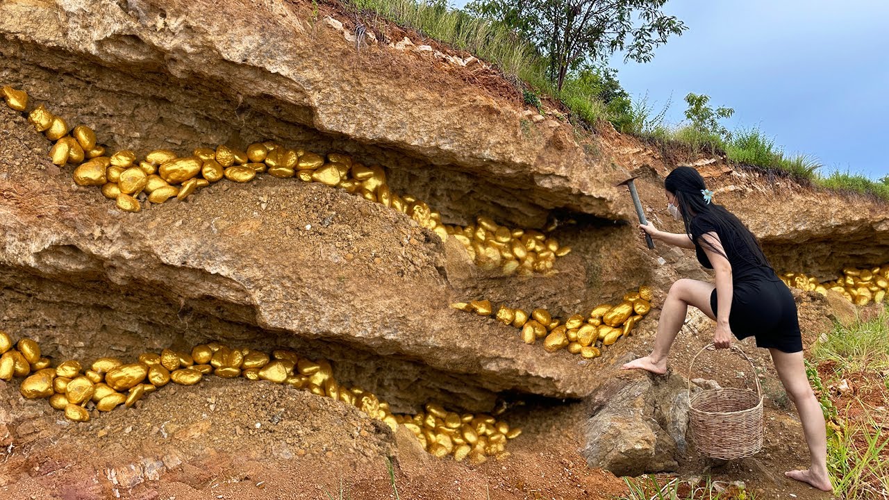 Hidden Treasures: Lucky Girl Found Huge Nuggets of Gold Treasure Under ...