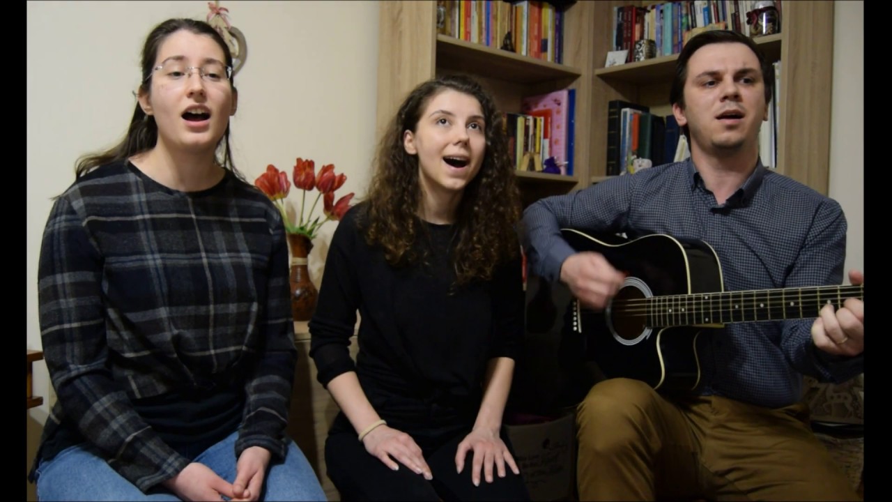 Familia Stamate din Medias canta "Nadejdea invierii" - YouTube