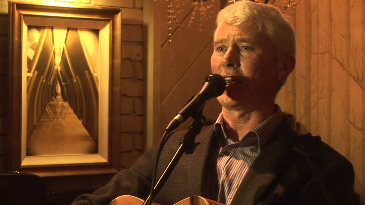 The Auld Triangle - Live - YouTube