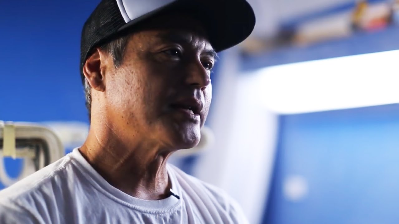 INTERVIEW: Surfboard Shaper Eric Arakawa Builds Boards for Happiness - YouTube